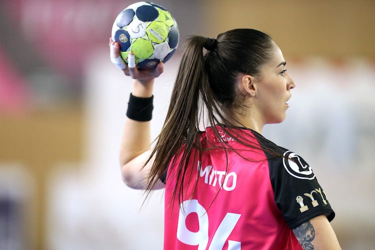 News - Carolline Dias Minto et Jessica Dias renforcent Saint-Amand ...